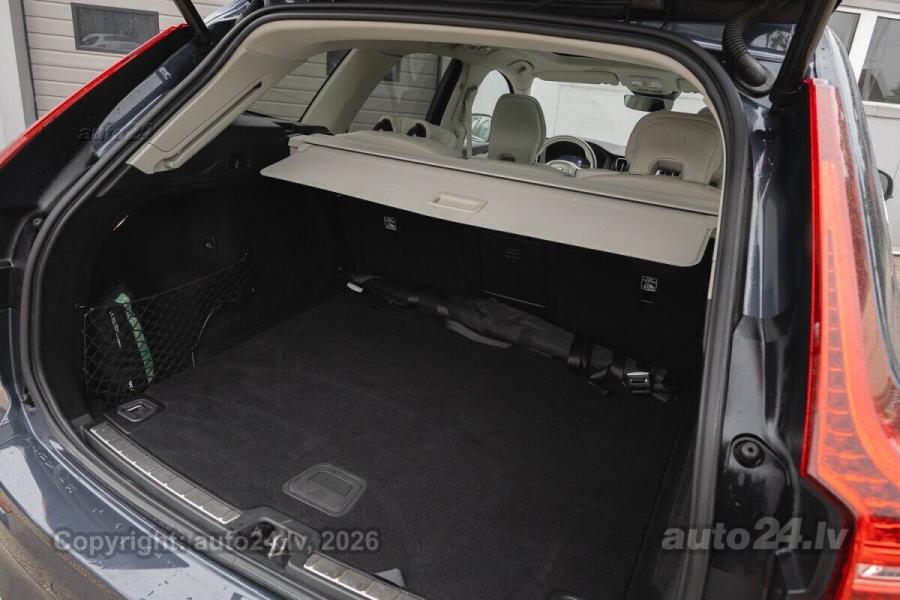 Zils Volvo XC60 2022 Jelgava, ar dzinēja tilpumu 2.00 L un nobraukumu 140 tūkst. km par 33254 €, foto 15 vietnē AUTOMOTO.COM.LV