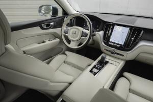 Blue Volvo XC60 2022 in Jelgava, with an engine capacity of 2.00 L and mileage of 140 thousand km for 32450 €, photo 9 on AUTOMOTO.COM.LV