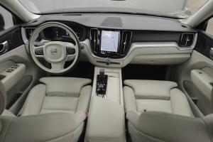 Blue Volvo XC60 2022 in Jelgava, with an engine capacity of 2.00 L and mileage of 140 thousand km for 32450 €, photo 10 on AUTOMOTO.COM.LV