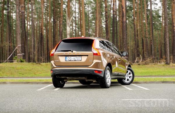Brūns Volvo XC60 2008 Rīga, ar dzinēja tilpumu 2.40 L un nobraukumu 266 tūkst. km par 7490 €, foto 6 vietnē AUTOMOTO.COM.LV