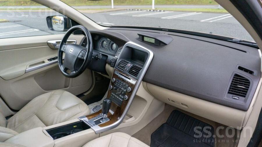 Brūns Volvo XC60 2008 Rīga, ar dzinēja tilpumu 2.40 L un nobraukumu 266 tūkst. km par 7490 €, foto 11 vietnē AUTOMOTO.COM.LV