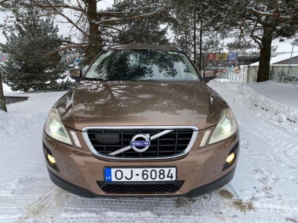 Brūns Volvo XC60 2008 Cēsis, ar dzinēja tilpumu 2.40 L un nobraukumu 259 tūkst. km par 8750 €, foto 5 vietnē AUTOMOTO.COM.LV