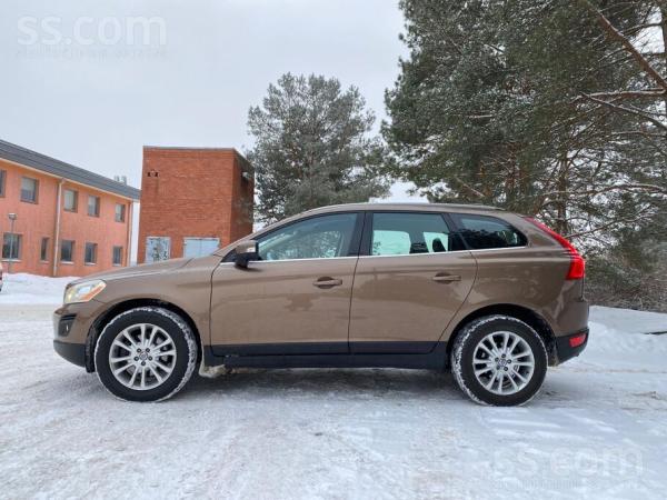 Brūns Volvo XC60 2008 Cēsis, ar dzinēja tilpumu 2.40 L un nobraukumu 259 tūkst. km par 8750 €, foto 7 vietnē AUTOMOTO.COM.LV