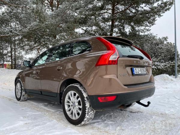 Brūns Volvo XC60 2008 Cēsis, ar dzinēja tilpumu 2.40 L un nobraukumu 259 tūkst. km par 8750 €, foto 8 vietnē AUTOMOTO.COM.LV