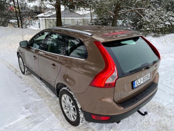 Brūns Volvo XC60 2008 Cēsis, ar dzinēja tilpumu 2.40 L un nobraukumu 259 tūkst. km par 8750 €, foto 9 vietnē AUTOMOTO.COM.LV