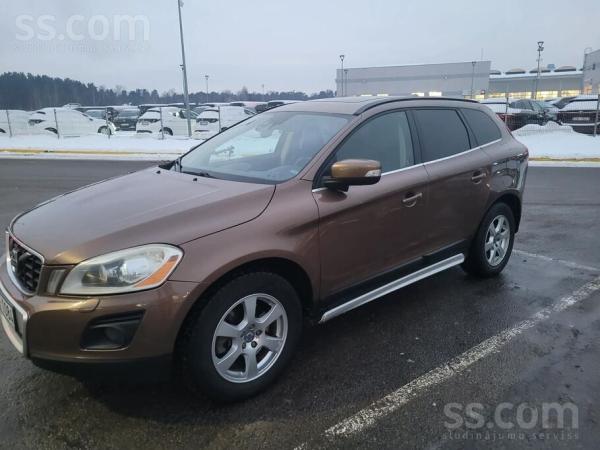 Brown Volvo XC60 2008 in Riga, with an engine capacity of 2.40 L and mileage of 265 thousand km for 9500 €, photo 2 on AUTOMOTO.COM.LV