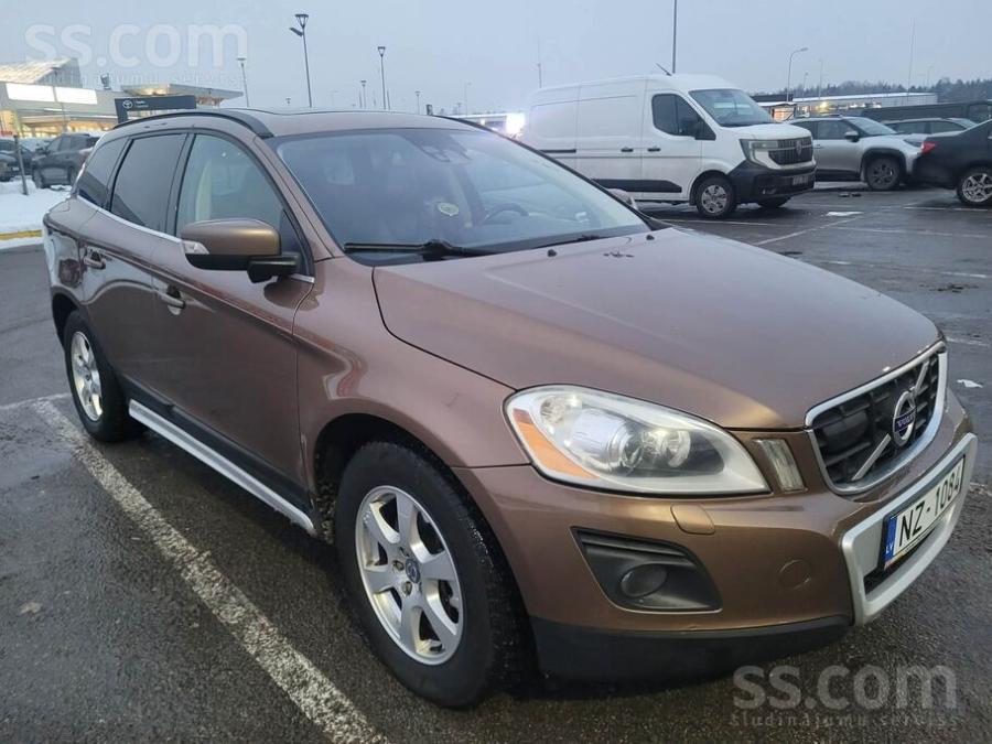 Brūns Volvo XC60 2008 Rīga, ar dzinēja tilpumu 2.40 L un nobraukumu 265 tūkst. km par 9500 €, foto 3 vietnē AUTOMOTO.COM.LV