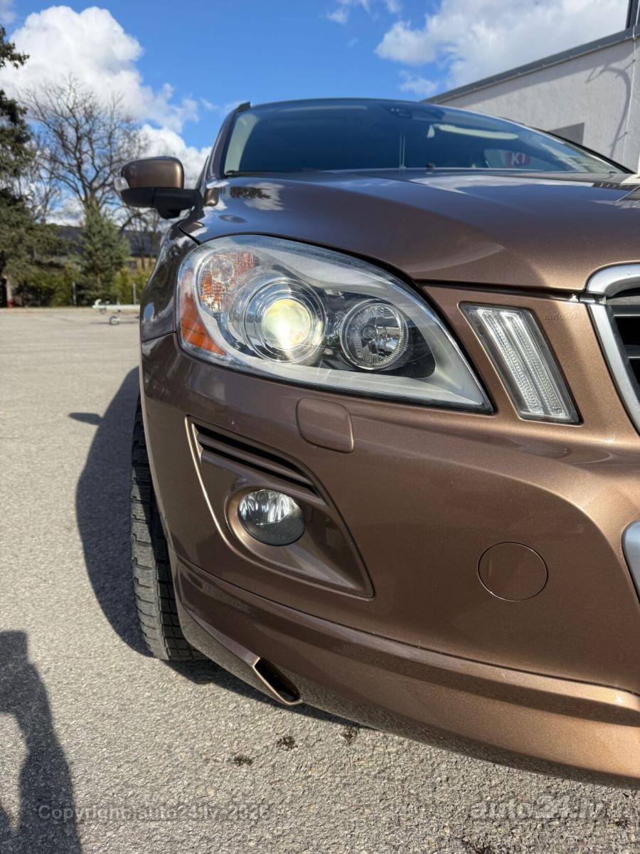 Brown Volvo XC60 2008 in Tartu, with an engine capacity of 3.00 L and mileage of 263 thousand km for 7500 €, photo 15 on AUTOMOTO.COM.LV