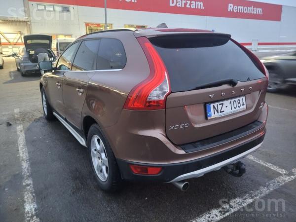 Brūns Volvo XC60 2008 Rīga, ar dzinēja tilpumu 2.40 L un nobraukumu 265 tūkst. km par 7600 €, foto 5 vietnē AUTOMOTO.COM.LV