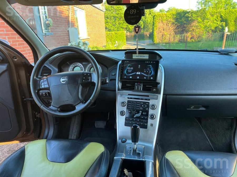 Brown Volvo XC60 2008 in Daugavpils, with an engine capacity of 2.40 L and mileage of 378 thousand km for 8000 €, photo 6 on AUTOMOTO.COM.LV