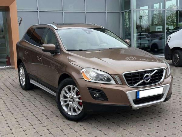 Brown Volvo XC60 2008 in Klaipeda, with an engine capacity of 2.40 L and mileage of 315 thousand km for 6300 €, photo 2 on AUTOMOTO.COM.LV