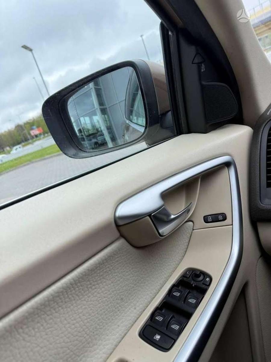 Brūns Volvo XC60 2008 Klaipėda, ar dzinēja tilpumu 2.40 L un nobraukumu 315 tūkst. km par 6300 €, foto 28 vietnē AUTOMOTO.COM.LV