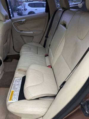 Brūns Volvo XC60 2008 Klaipėda, ar dzinēja tilpumu 2.40 L un nobraukumu 315 tūkst. km par 6300 €, foto 32 vietnē AUTOMOTO.COM.LV