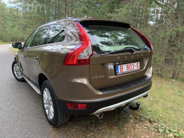 Volvo XC60 2008 Daugavpils vietnÄ BrÅ«ns Volvo XC60 2008 Daugavpils, ar dzinÄja tilpumu 2.40 L un nobraukumu 0 tÅ«kst. km par 6990 ā¬, foto 4 vietnÄ AUTOMOTO.COM.LV