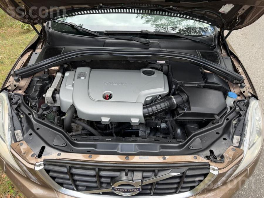 Brūns Volvo XC60 2008 Daugavpils, ar dzinēja tilpumu 2.40 L un nobraukumu 0 tūkst. km par 6990 €, foto 12 vietnē AUTOMOTO.COM.LV