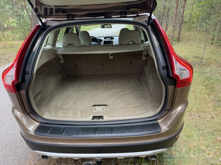 Brūns Volvo XC60 2008 Daugavpils, ar dzinēja tilpumu 2.40 L un nobraukumu 0 tūkst. km par 6990 €, foto 13 vietnē AUTOMOTO.COM.LV