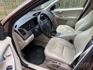 Brūns Volvo XC60 2008 Daugavpils, ar dzinēja tilpumu 2.40 L un nobraukumu 0 tūkst. km par 6990 €, foto 15 vietnē AUTOMOTO.COM.LV