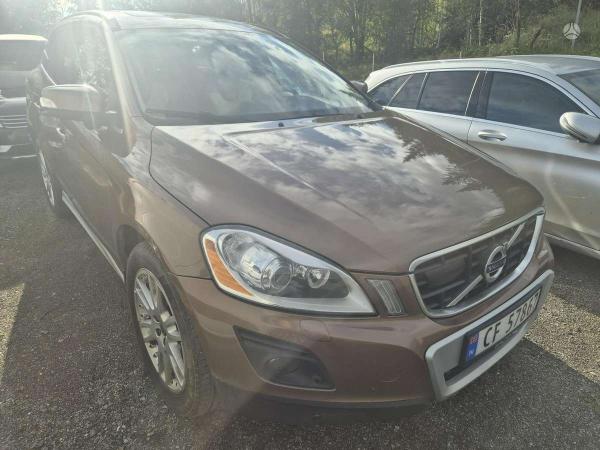 Brūns Volvo XC60 2008 Alīta, ar dzinēja tilpumu 2.40 L un nobraukumu 290 tūkst. km par 5999 €, foto 1 vietnē AUTOMOTO.COM.LV