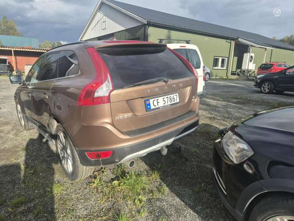 Brūns Volvo XC60 2008 Alīta, ar dzinēja tilpumu 2.40 L un nobraukumu 290 tūkst. km par 5999 €, foto 4 vietnē AUTOMOTO.COM.LV