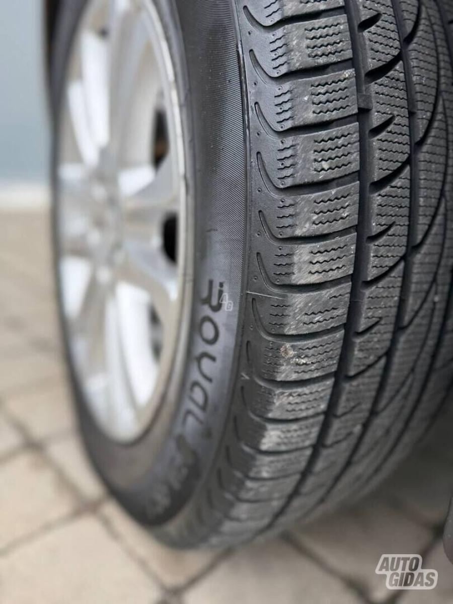 Brūns Volvo XC60 2008 Klaipėda, ar dzinēja tilpumu 2.40 L un nobraukumu 315 tūkst. km par 6350 €, foto 16 vietnē AUTOMOTO.COM.LV