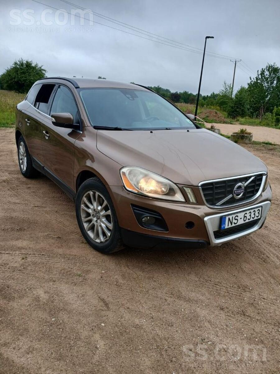Brown Volvo XC60 2009 in Kuldiga, with an engine capacity of 2.40 L and mileage of 230 thousand km for 7000 €, photo 2 on AUTOMOTO.COM.LV