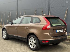 Brown Volvo XC60 2009 in Vilnius, with an engine capacity of 2.40 L and mileage of 256 thousand km for 5000 €, photo 3 on AUTOMOTO.COM.LV