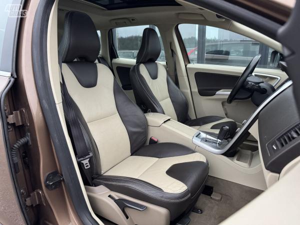 Brūns Volvo XC60 2009 Viļņa, ar dzinēja tilpumu 2.40 L un nobraukumu 191 tūkst. km par 8950 €, foto 8 vietnē AUTOMOTO.COM.LV