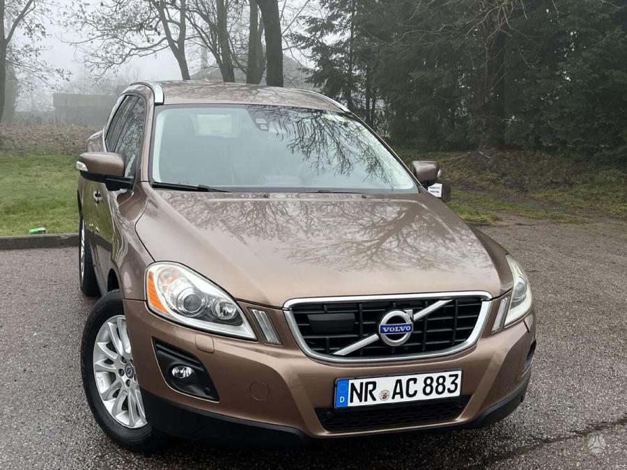 Brown Volvo XC60 2009 in Kaunas, with an engine capacity of 2.40 L and mileage of 258 thousand km for 6850 €, photo 2 on AUTOMOTO.COM.LV