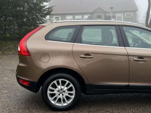 Brown Volvo XC60 2009 in Kaunas, with an engine capacity of 2.40 L and mileage of 258 thousand km for 6850 €, photo 7 on AUTOMOTO.COM.LV