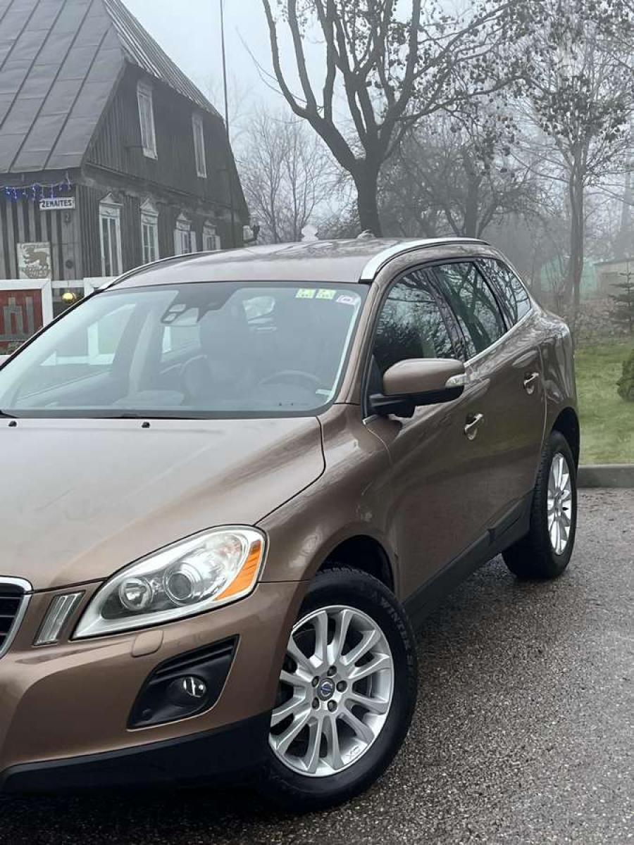 Brown Volvo XC60 2009 in Kaunas, with an engine capacity of 2.40 L and mileage of 258 thousand km for 6850 €, photo 33 on AUTOMOTO.COM.LV