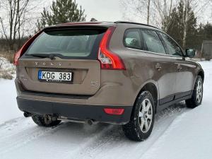 Brown Volvo XC60 2009 in Ukmerge, with an engine capacity of 2.40 L and mileage of 267 thousand km for 2900 €, photo 7 on AUTOMOTO.COM.LV