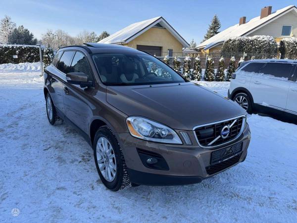 Brown Volvo XC60 2009 in Alytus, with an engine capacity of 2.40 L and mileage of 259 thousand km for 8900 €, photo 2 on AUTOMOTO.COM.LV