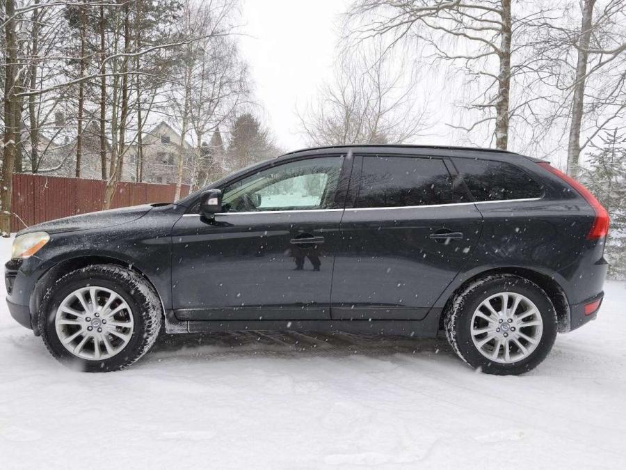 Brown Volvo XC60 2009 in Siauliai, with an engine capacity of 2.40 L and mileage of 320 thousand km for 8300 €, photo 6 on AUTOMOTO.COM.LV