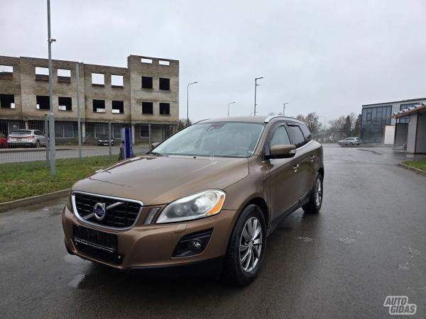 Brown Volvo XC60 2009 in Kretinga, with an engine capacity of 2.40 L and mileage of 340 thousand km for 4900 €, photo 2 on AUTOMOTO.COM.LV