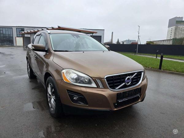 Brown Volvo XC60 2009 in Kretinga, with an engine capacity of 2.40 L and mileage of 340 thousand km for 4900 €, photo 8 on AUTOMOTO.COM.LV