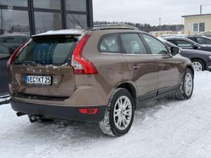 Brown Volvo XC60 2009 in Vilnius, with an engine capacity of 2.40 L and mileage of 191 thousand km for 8950 €, photo 4 on AUTOMOTO.COM.LV