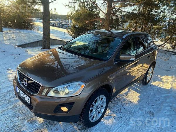 Brūns Volvo XC60 2009 Cēsis, ar dzinēja tilpumu 2.40 L un nobraukumu 319 tūkst. km par 8750 €, foto 2 vietnē AUTOMOTO.COM.LV