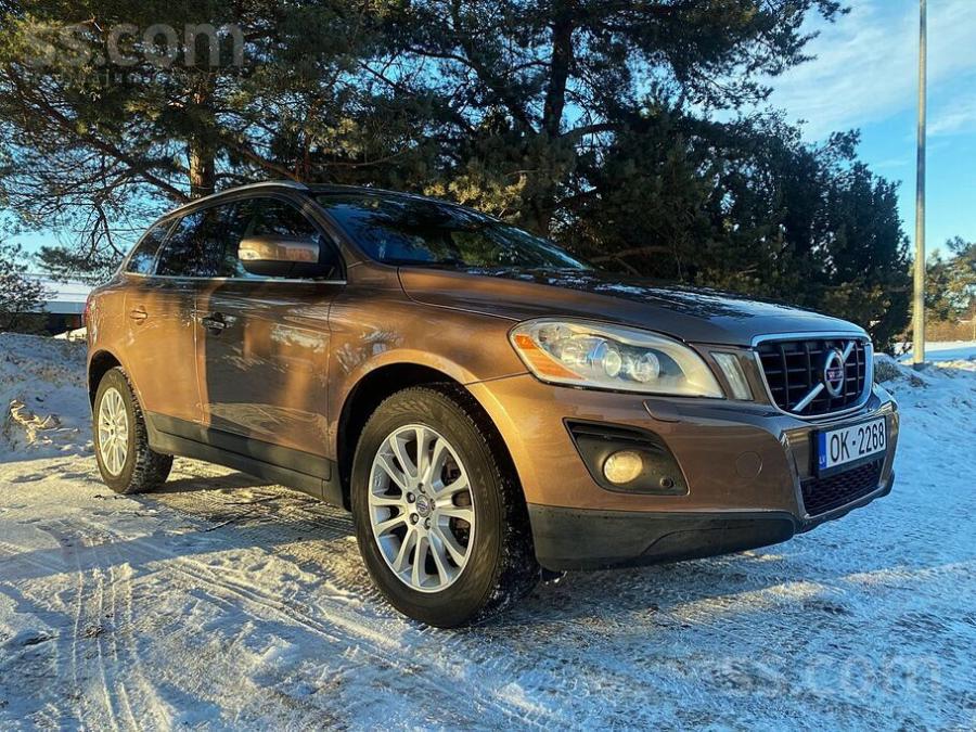 Brūns Volvo XC60 2009 Cēsis, ar dzinēja tilpumu 2.40 L un nobraukumu 319 tūkst. km par 8750 €, foto 3 vietnē AUTOMOTO.COM.LV