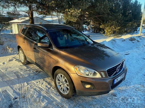 Brūns Volvo XC60 2009 Cēsis, ar dzinēja tilpumu 2.40 L un nobraukumu 319 tūkst. km par 8750 €, foto 4 vietnē AUTOMOTO.COM.LV
