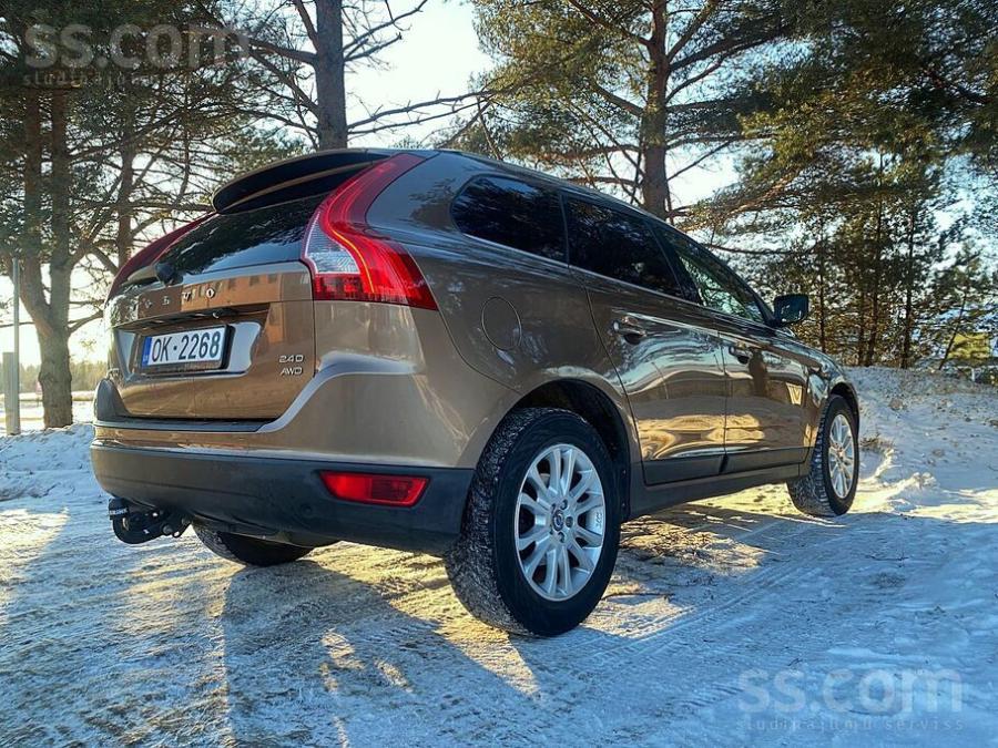 Brūns Volvo XC60 2009 Cēsis, ar dzinēja tilpumu 2.40 L un nobraukumu 319 tūkst. km par 8750 €, foto 8 vietnē AUTOMOTO.COM.LV