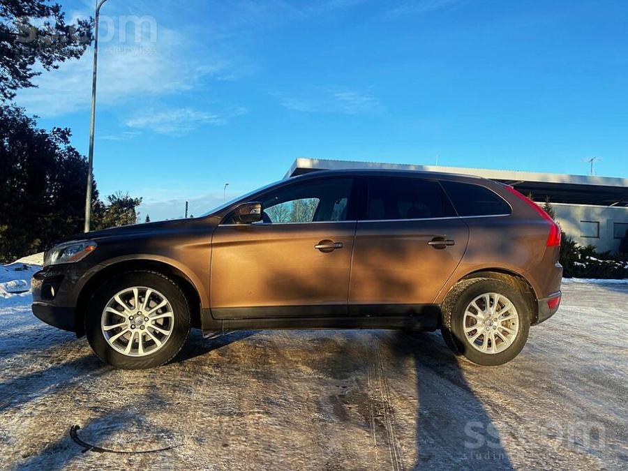 Brūns Volvo XC60 2009 Cēsis, ar dzinēja tilpumu 2.40 L un nobraukumu 319 tūkst. km par 8750 €, foto 12 vietnē AUTOMOTO.COM.LV