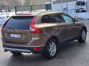 Brown Volvo XC60 2009 in Siauliai, with an engine capacity of 2.40 L and mileage of 380 thousand km for 6200 €, photo 3 on AUTOMOTO.COM.LV