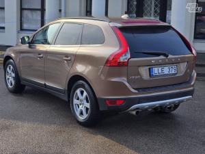 Brown Volvo XC60 2009 in Siauliai, with an engine capacity of 2.40 L and mileage of 380 thousand km for 6200 €, photo 4 on AUTOMOTO.COM.LV
