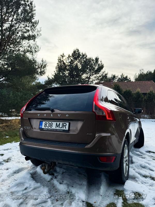 Brūns Volvo XC60 2009 Tallina, ar dzinēja tilpumu 2.40 L un nobraukumu 269 tūkst. km par 7500 €, foto 4 vietnē AUTOMOTO.COM.LV