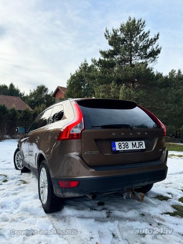 Brūns Volvo XC60 2009 Tallina, ar dzinēja tilpumu 2.40 L un nobraukumu 269 tūkst. km par 7500 €, foto 5 vietnē AUTOMOTO.COM.LV