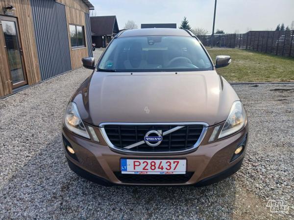 Brown Volvo XC60 2009 in Raseiniai, with an engine capacity of 2.40 L and mileage of 235 thousand km for 6650 €, photo 2 on AUTOMOTO.COM.LV