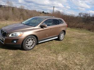 Brown Volvo XC60 2009 in Jonava, with an engine capacity of 2.40 L and mileage of 289 thousand km for 7500 €, photo 5 on AUTOMOTO.COM.LV