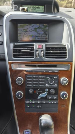 Brūns Volvo XC60 2009 Mažeikiai, ar dzinēja tilpumu 2.40 L un nobraukumu 323 tūkst. km par 6900 €, foto 13 vietnē AUTOMOTO.COM.LV