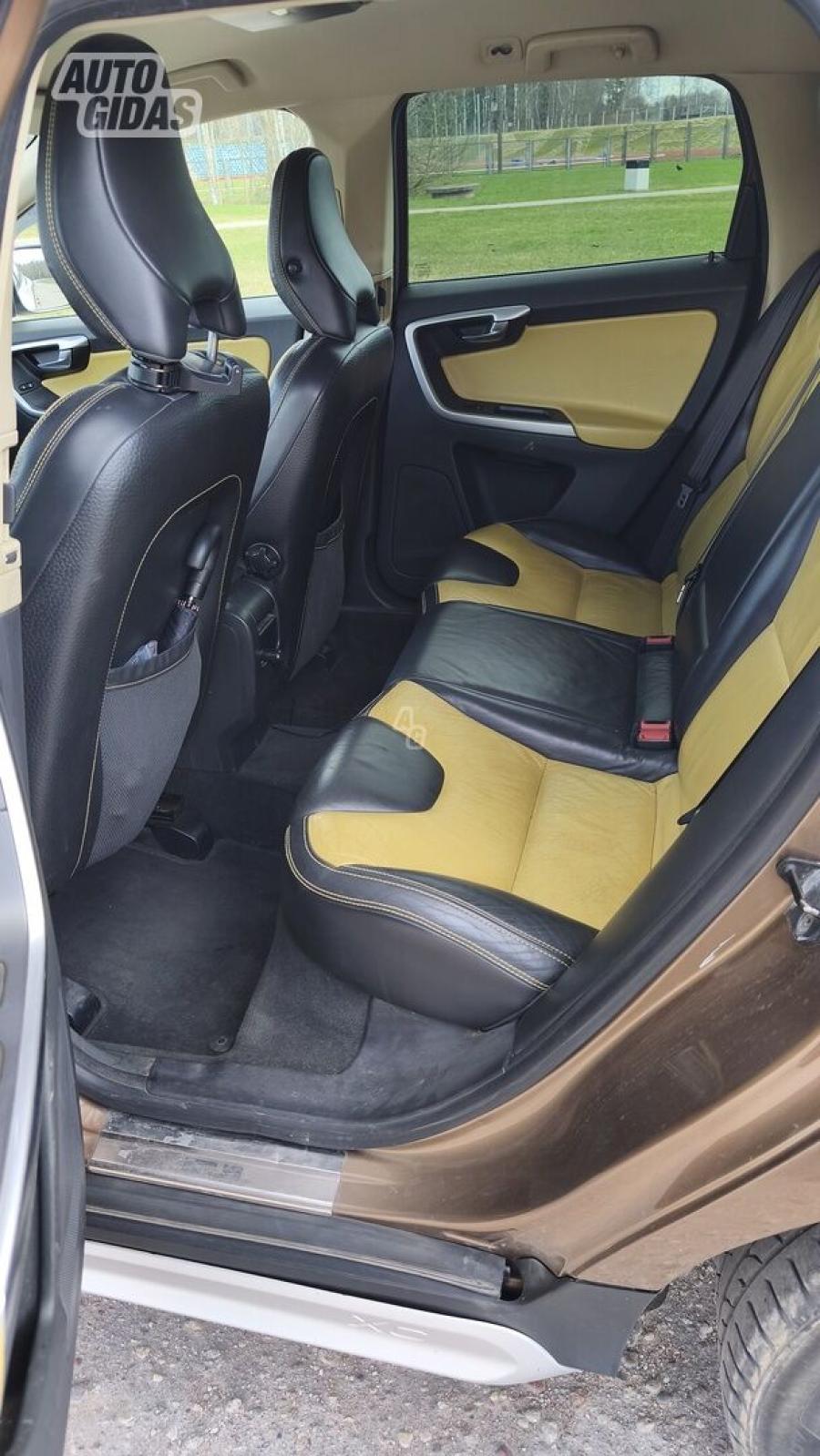 Brūns Volvo XC60 2009 Mažeikiai, ar dzinēja tilpumu 2.40 L un nobraukumu 323 tūkst. km par 6900 €, foto 17 vietnē AUTOMOTO.COM.LV