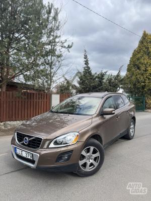 Brūns Volvo XC60 2009 Viļņa, ar dzinēja tilpumu 2.40 L un nobraukumu 380 tūkst. km par 6450 €, foto  vietnē AUTOMOTO.COM.LV